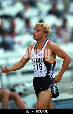 JAMIE BAULCH 400 METERS 09 September 1999 Stock Photo - Alamy