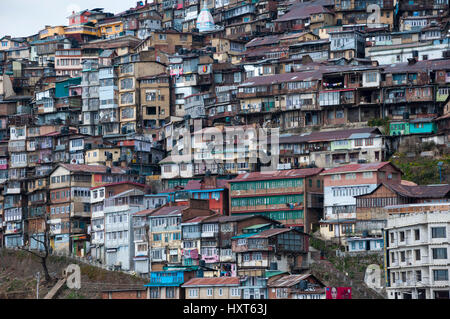 Slum housing in Shimla, Himachal Pradesh, India Stock Photo - Alamy