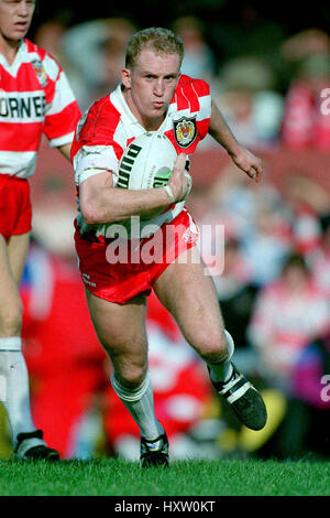 SHAUN EDWARDS WIGAN RLFC 21 September 1992 Stock Photo - Alamy