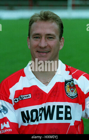DEAN BELL WIGAN RLFC 16 October 1993 Stock Photo - Alamy