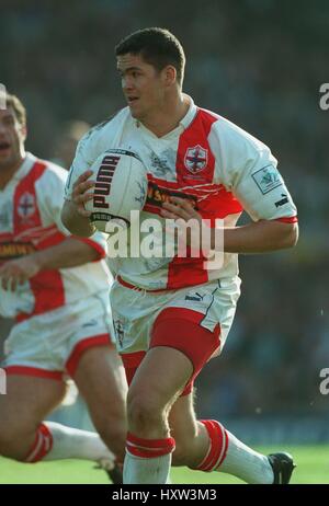 ANDREW FARRELL ENGLAND & WIGAN RLFC 09 October 1995 Stock Photo - Alamy