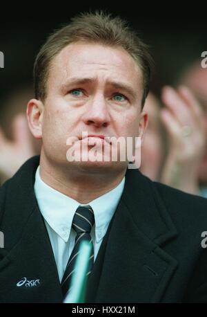 DEAN BELL LEEDS RLFC COACH 21 April 1996 Stock Photo - Alamy