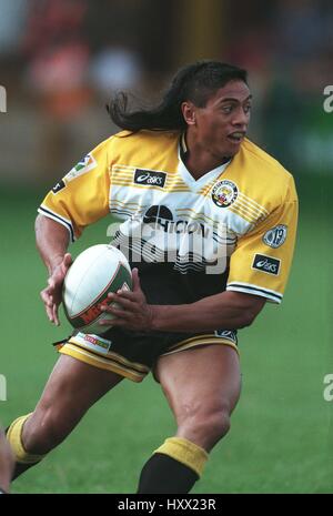 TAWERA NIKAU CASTLEFORD TIGERS RLFC 23 January 1996 Stock Photo - Alamy