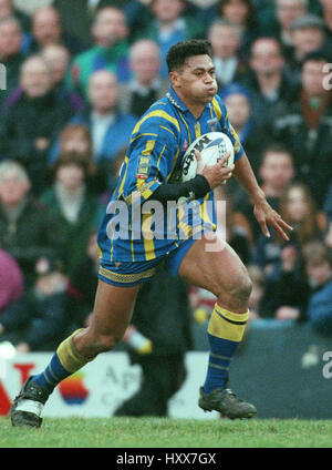 RICHARD HENARE WARRINGTON WOLVES RLFC 24 February 1997 Stock Photo - Alamy