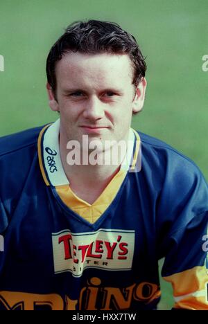 FRANCIS CUMMINS LEEDS RLFC 13 September 1994 Stock Photo - Alamy