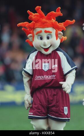 HALIFAX BLUE SOX MASCOT HALIFAX BLUE SOX RLFC 24 March 1997 Stock Photo ...