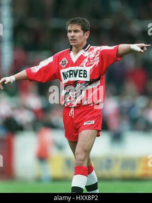 TONY SMITH WIGAN WARRIORS RLFC 21 April 1998 Stock Photo - Alamy
