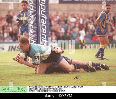 WADE FORRESTER WARRINGTON WOLVES V CRONULLA S 08 June 1997 Stock Photo ...