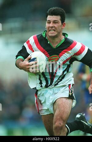 CRAIG GOWER PENRITH PANTHERS RLFC 16 June 1997 Stock Photo - Alamy