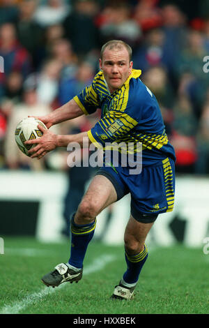 SCOTT WILSON WARRINGTON WOLVES RLFC 07 April 1999 Stock Photo - Alamy