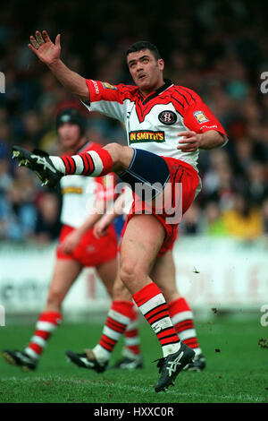 TOMMY MARTYN ST. HELENS RLFC 17 June 2000 Stock Photo - Alamy