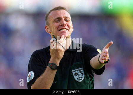 GRAHAM POLL FIFA REFEREE 16 June 2000 Stock Photo - Alamy