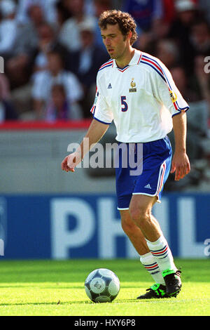 LAURENT BLANC FRANCE & INTER MILAN 26 April 2000 Stock Photo - Alamy