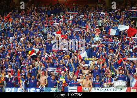 FRANCE FANS FRANCE V HOLLAND 21 June 2000 Stock Photo - Alamy