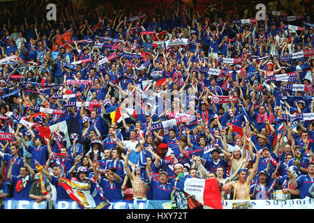 FRANCE FANS FRANCE V HOLLAND 21 June 2000 Stock Photo - Alamy