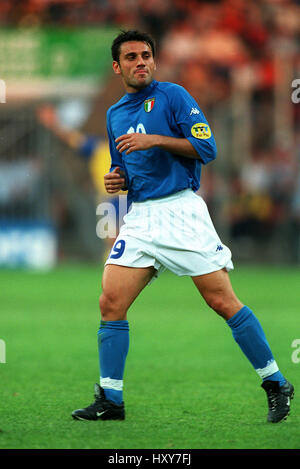 VINCENZO MONTELLA ITALY & AS ROMA 19 June 2000 Stock Photo - Alamy