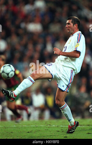 ZINEDINE ZIDANE FRANCE & JUVENTUS EINDHOVEN EURO 2000 24 June 2000 ...