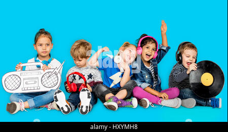 Little Children Music Vinyl Jukebox Papercraft Stock Photo - Alamy