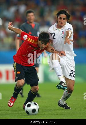 DAVID VILLA & ALBERTO AQUILANI SPAIN V ITALY ERNST-HAPPEL-STADION ...