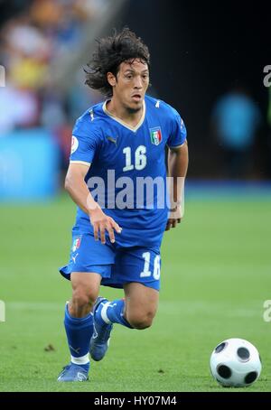 MAURO CAMORANESI ITALY & JUVENTUS LETZIGRUND STADUIM ZURICH SWITZERLAND ...