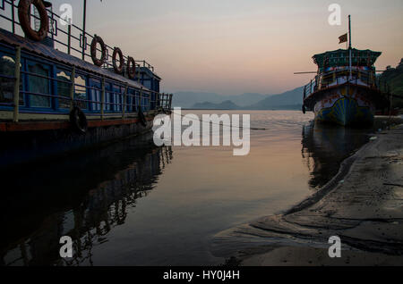 Boats godavari river, papikondalu, andhra pradesh, india, asia Stock ...