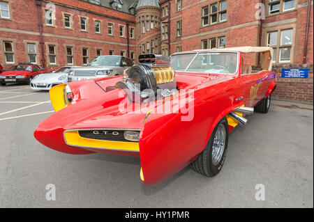 Winnersh, UK - May 18, 2013: Mercedes-Benz SL 350 sports-car; part of a ...