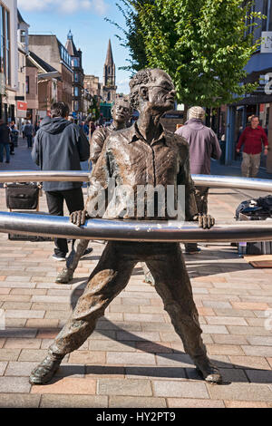 Perth, Scotland city centre street signs Stock Photo - Alamy