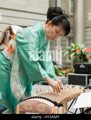 A Japanese Koto player Stock Photo - Alamy