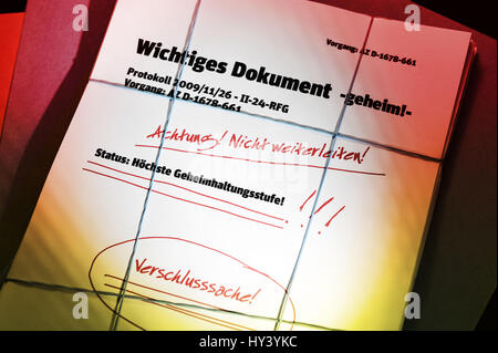 Confidential document, symbolic photo, Geheimes Dokument, Symbolfoto ...
