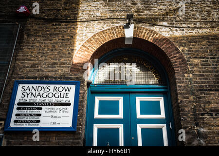 Entrance of Sandy's Row synagogue, a historic Ashkenazi synagogue in a ...