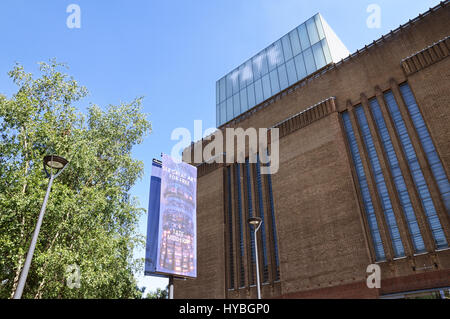 MODERN sign outside Tate Modern art gallery in London UK Stock Photo ...