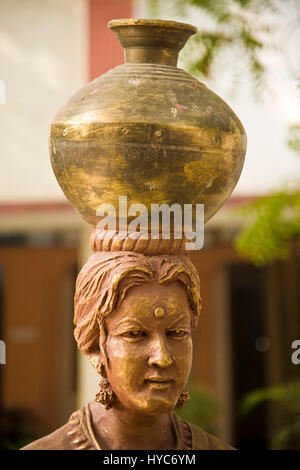 Bronze sculpture, kabir chaura, varanasi, uttar pradesh, Asia, India ...