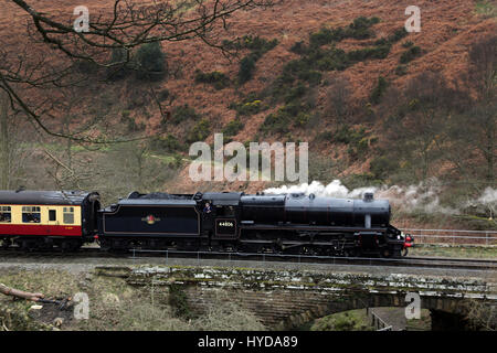 Preserved Stanier Class Black Five steam locomotive number 44932 ...