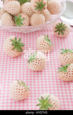 Pineberries or Hula Berries a hybrid strawberry with a pineapple flavor ...