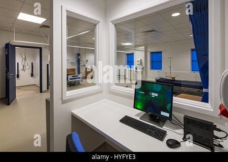 Nurses station at Luton and Dunstable hospital Stock Photo - Alamy