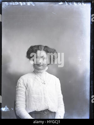 Miss Hoskins, (12 Dec 1908) (17535751636 Stock Photo - Alamy