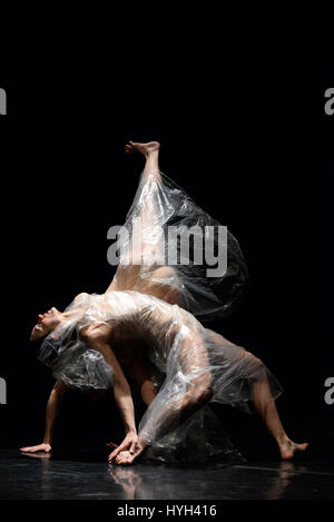 Butoh dance Performance Stock Photo: 137444649 - Alamy