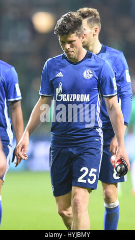 Bremen, Germany. 4th Apr, 2017. ARCHIVE - Schalke's Benedikt Hoewedes ...