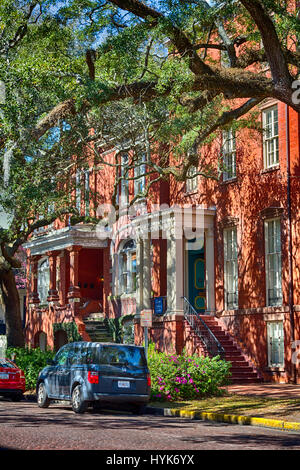 Street scene. Savannah, Georgia Stock Photo - Alamy