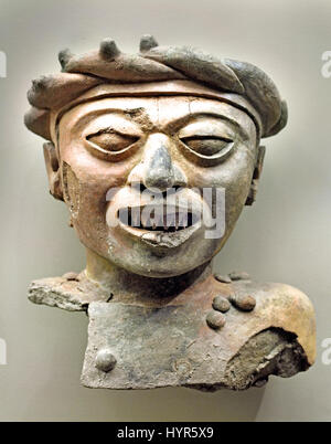 Smiling head Veracruz 300 1200 AD native american Huaxtec Mexico ...