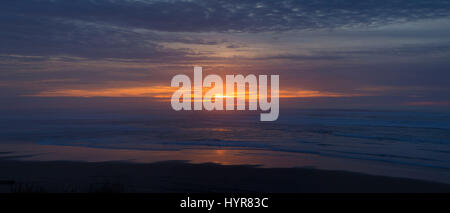 Sunset at Horsfall Beach, Oregon Dunes National Recreation Area, Oregon ...