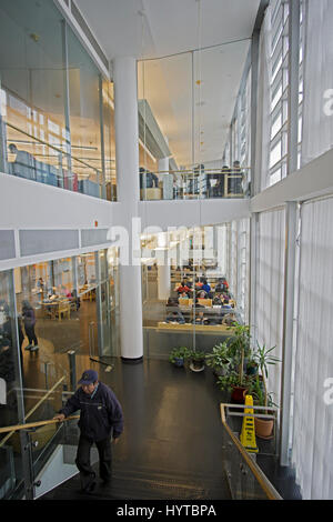 The Queens Library at Flushing, Queens, New York. NYC storefront photo ...