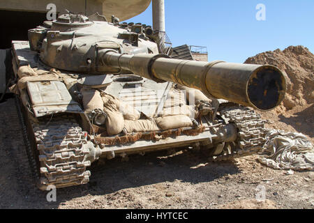 Tanks of the Syrian Army in Jobar, Damascus Stock Photo - Alamy