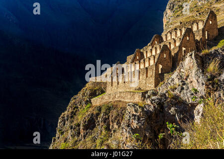 Pinkuylluna, ruins of ancient Inca storehouses located on mountains ...
