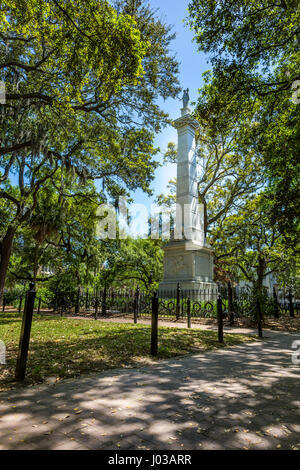Monterey Square in Savannah, Georgia Stock Photo - Alamy