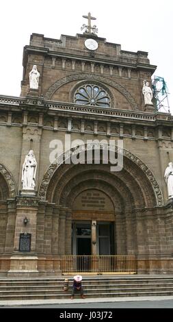 Manila Cathedral in Plaza de Roma, Intramuros, Manila, Philippines Stock Photo - Alamy
