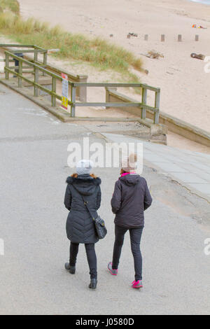 Aberdeen, Scotland, UK. 10th April, 2017. UK Weather. Cold sunny day ...