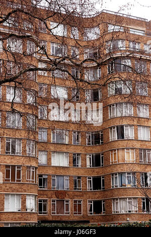 Florin Court (Whitehaven Mansions of Hercule Poirot), Art deco Building ...