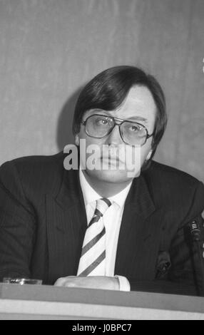 DAVID MELLOR MP CHIEF SECRETARY TO TREASURY 28 February 1992 Stock ...