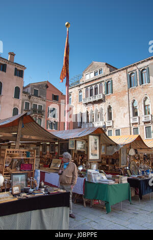 Flea market in Campo San Barnaba, Venice, Veneto, Italy Stock Photo - Alamy